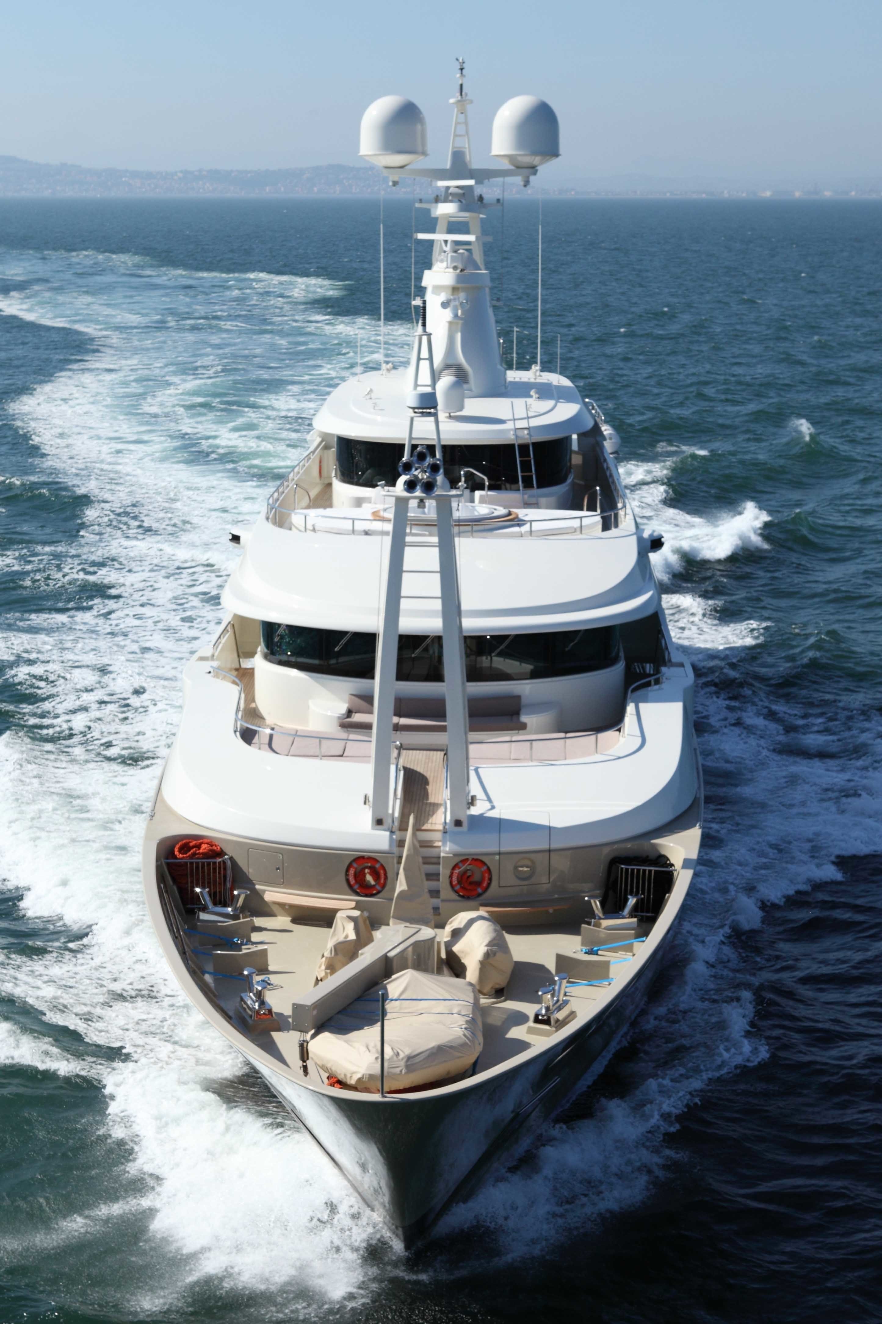 LIGHT HOLIC - The 60m Yacht LIGHT HOLIC – Luxury Yacht Browser | by ...